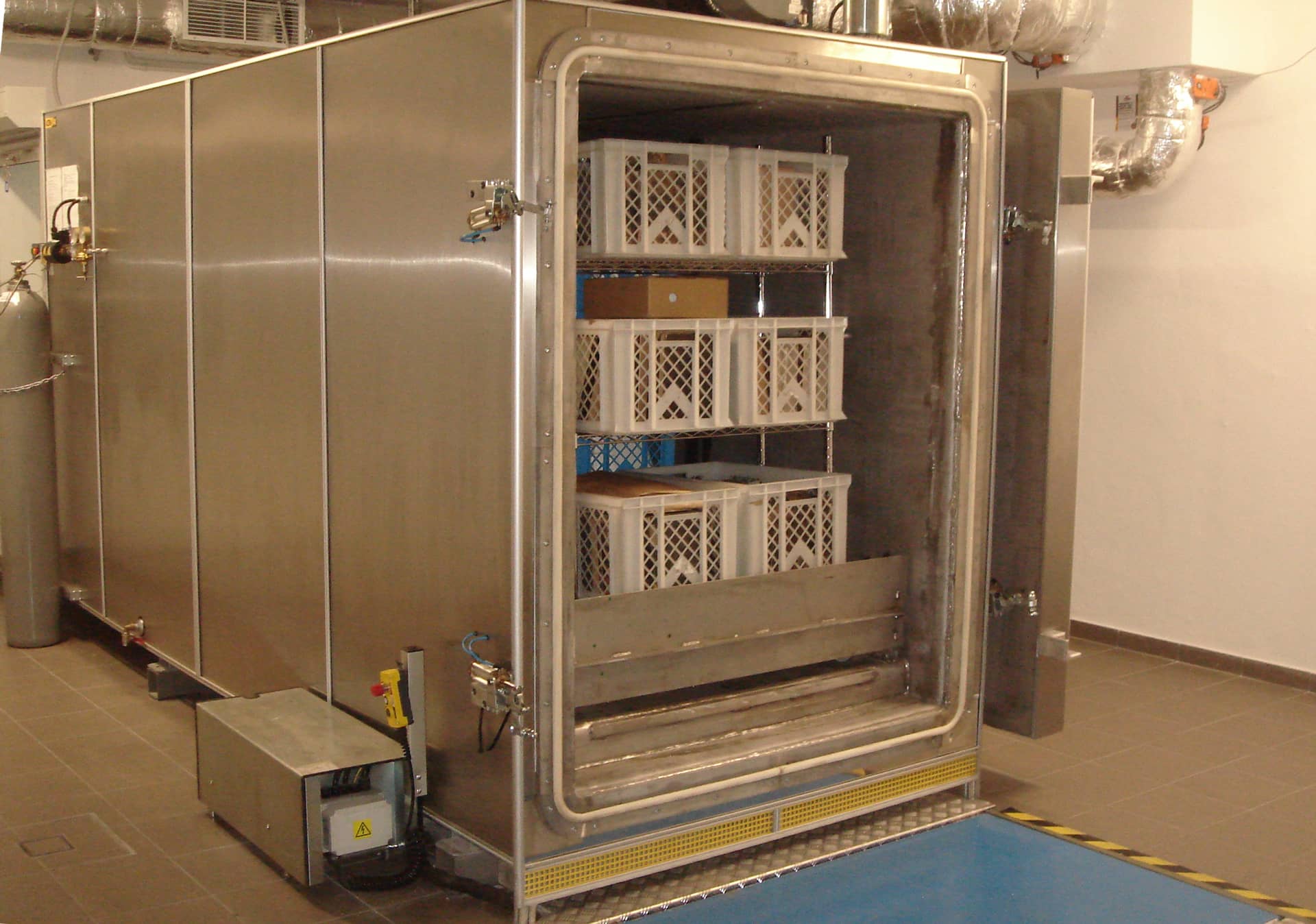 Fumigacja akt i dokumentów - Konvak - komory fumigacyjne